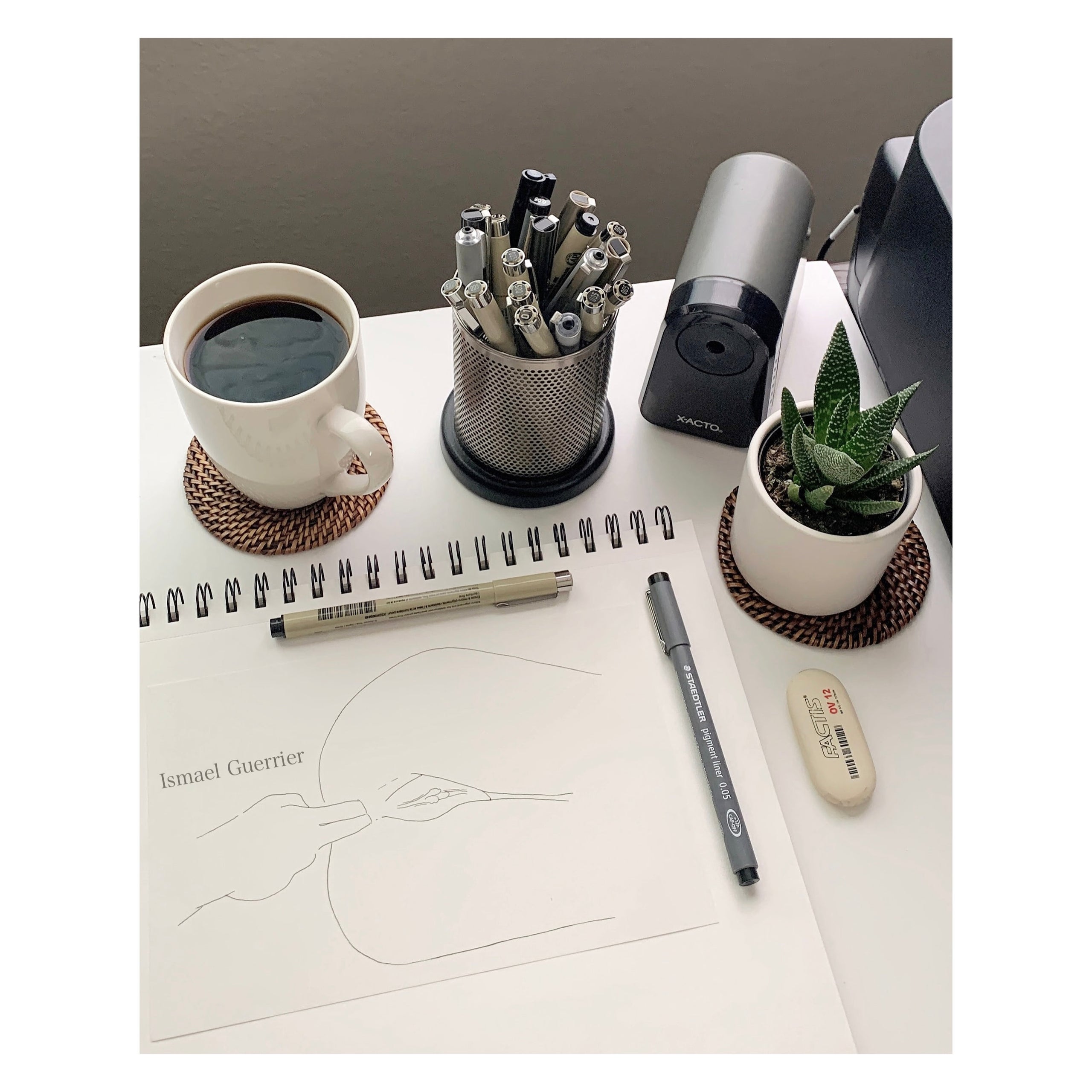 Feeling Her Tightness #1 - Sophisticated Version - Drawing Desk | Ismael Guerrier Art