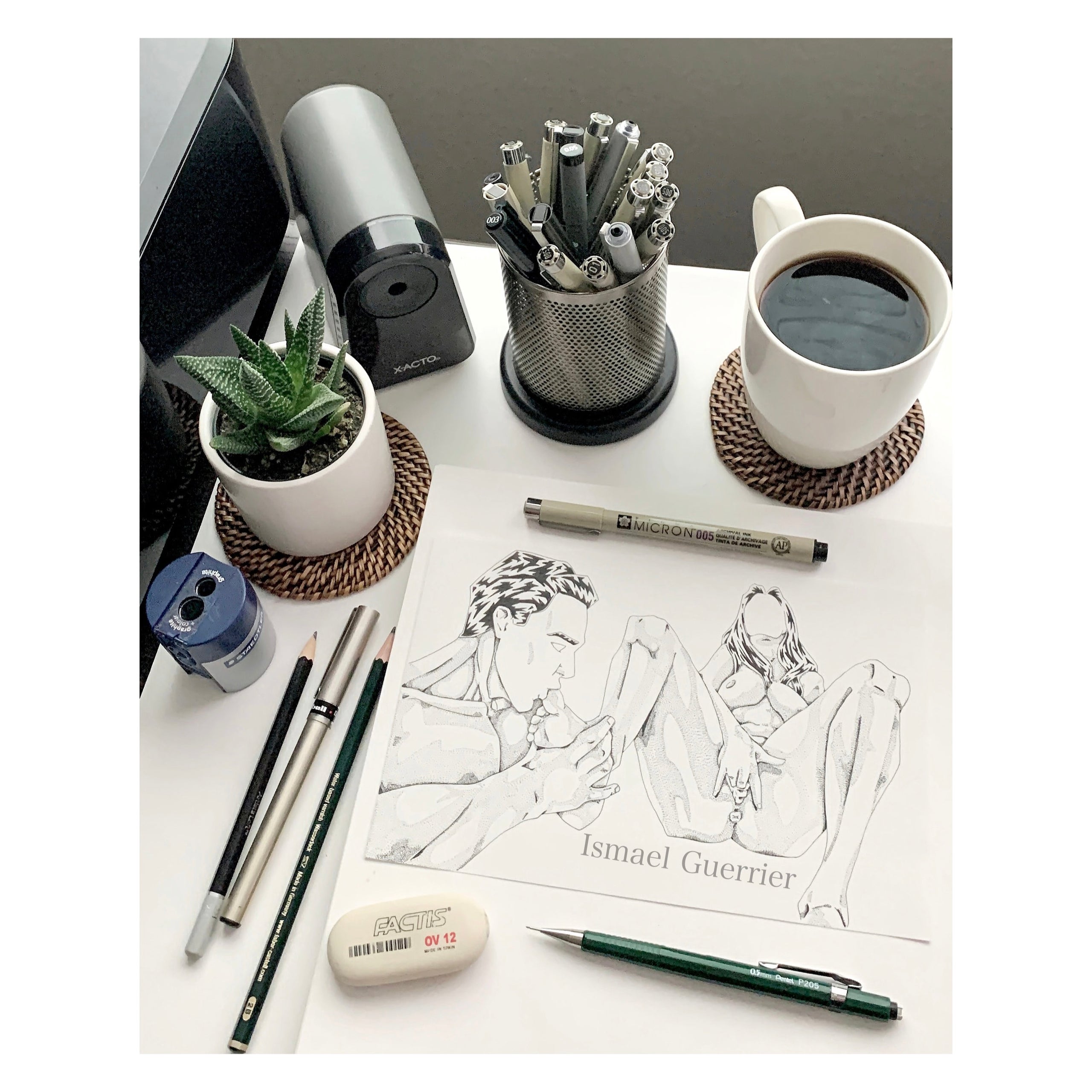 At Her Feet #2 - Oceanic Version - Drawing Desk | Ismael Guerrier Art