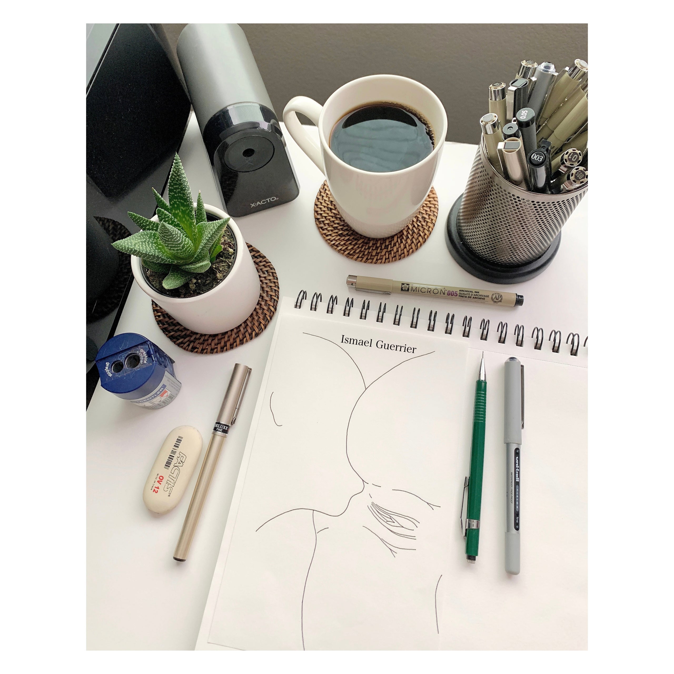 Behind Her #1 - Sophisticated Version - Drawing Desk | Ismael Guerrier Art